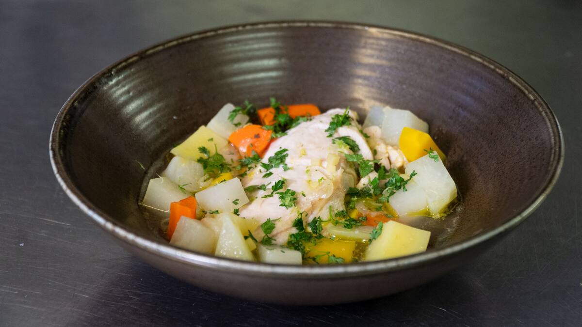 Suprême de volaille façon pot-au-feu | GaultMillau