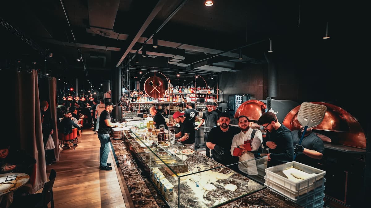 485 Grad, 60 Sekunden und eine Raclette-Pizza | GaultMillau