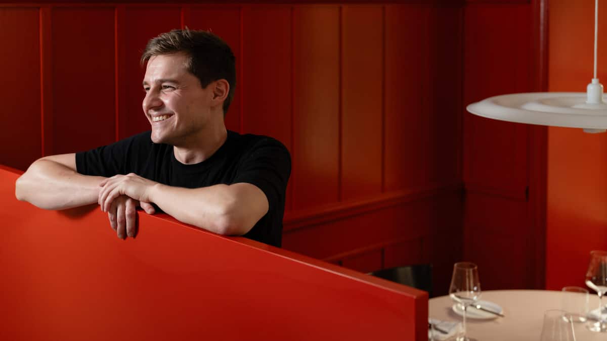 Michael Dober vom Rosa Pulver in Winterthur steht im Einklang mit der ...