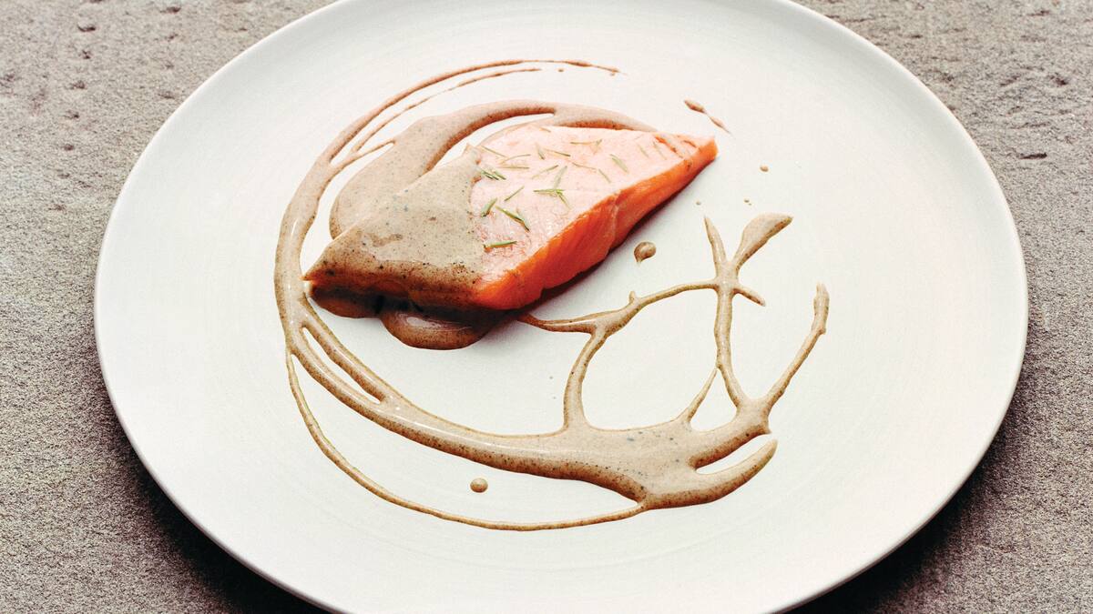 Rezept: Geräucherter Saibling mit gebranntem Rahm von Sven Wassmer
