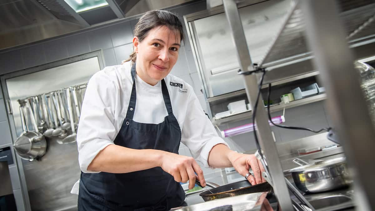 KKL Luzern: Michèle Meier ist die Lady im Red | GaultMillau