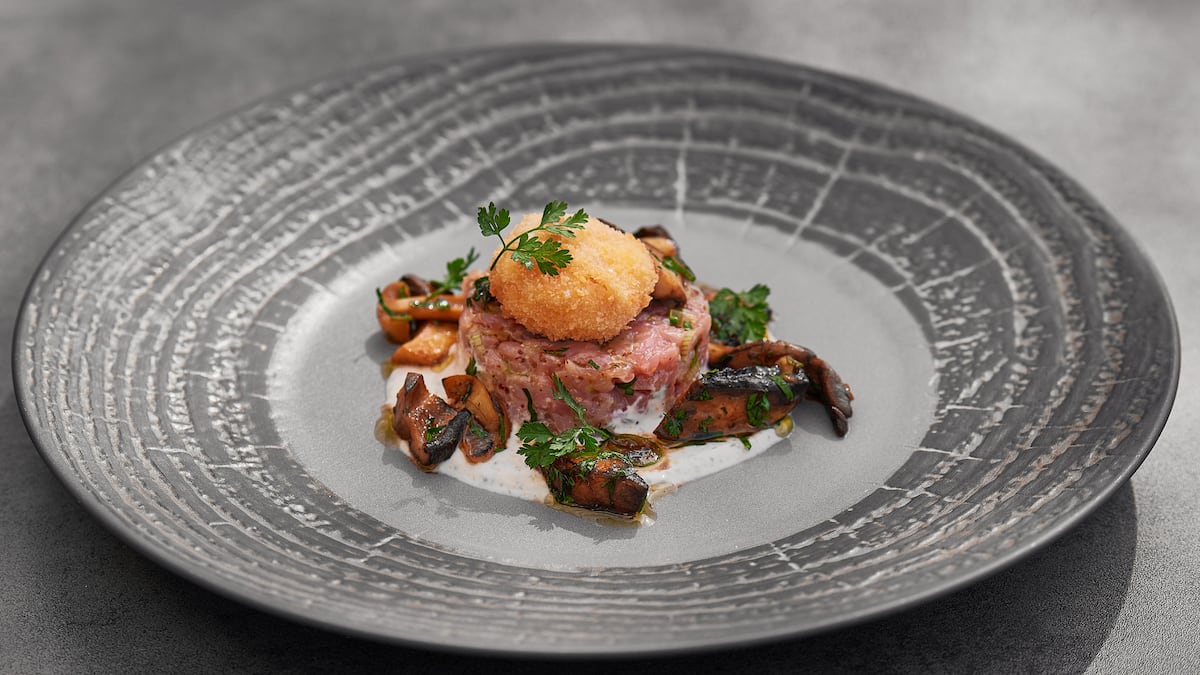 Rezept Tatar vom Kalb mit lauwarmem Waldpilzsalat