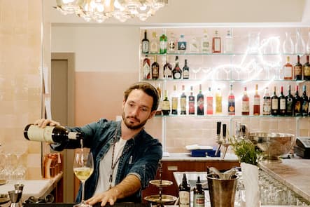 Corona Lockerungen: Diese Lokale in Zürich öffnen ihre Terrassen ...