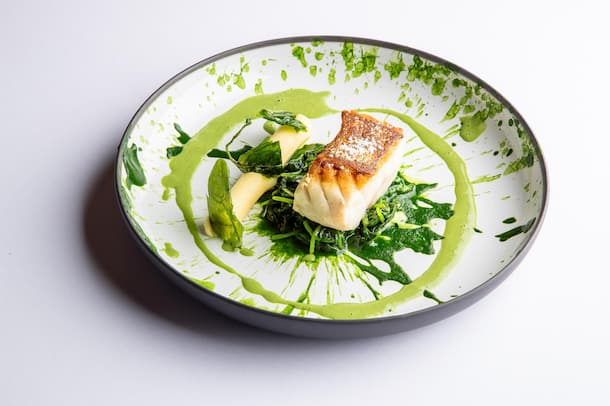 STARCHEFS I KOCHSCHULE MIT MIKE WEHRLE