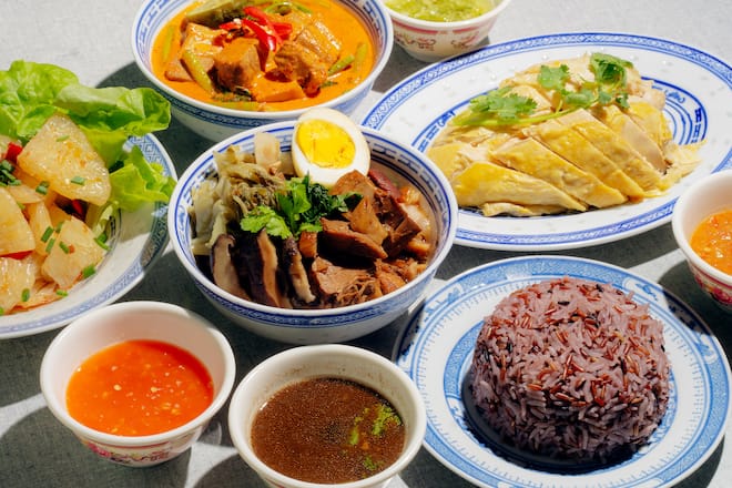 Restaurant Nari Bern – Authentisches Thai-Streetfood | GaultMillau