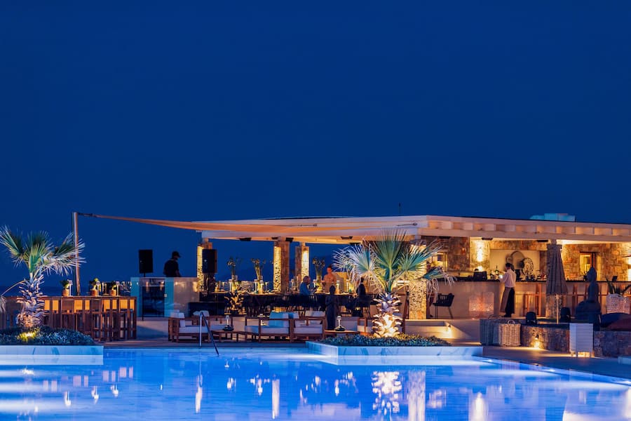 «Abaton» Kreta: Barefoot, Beach & Buddha-Bar | GaultMillau